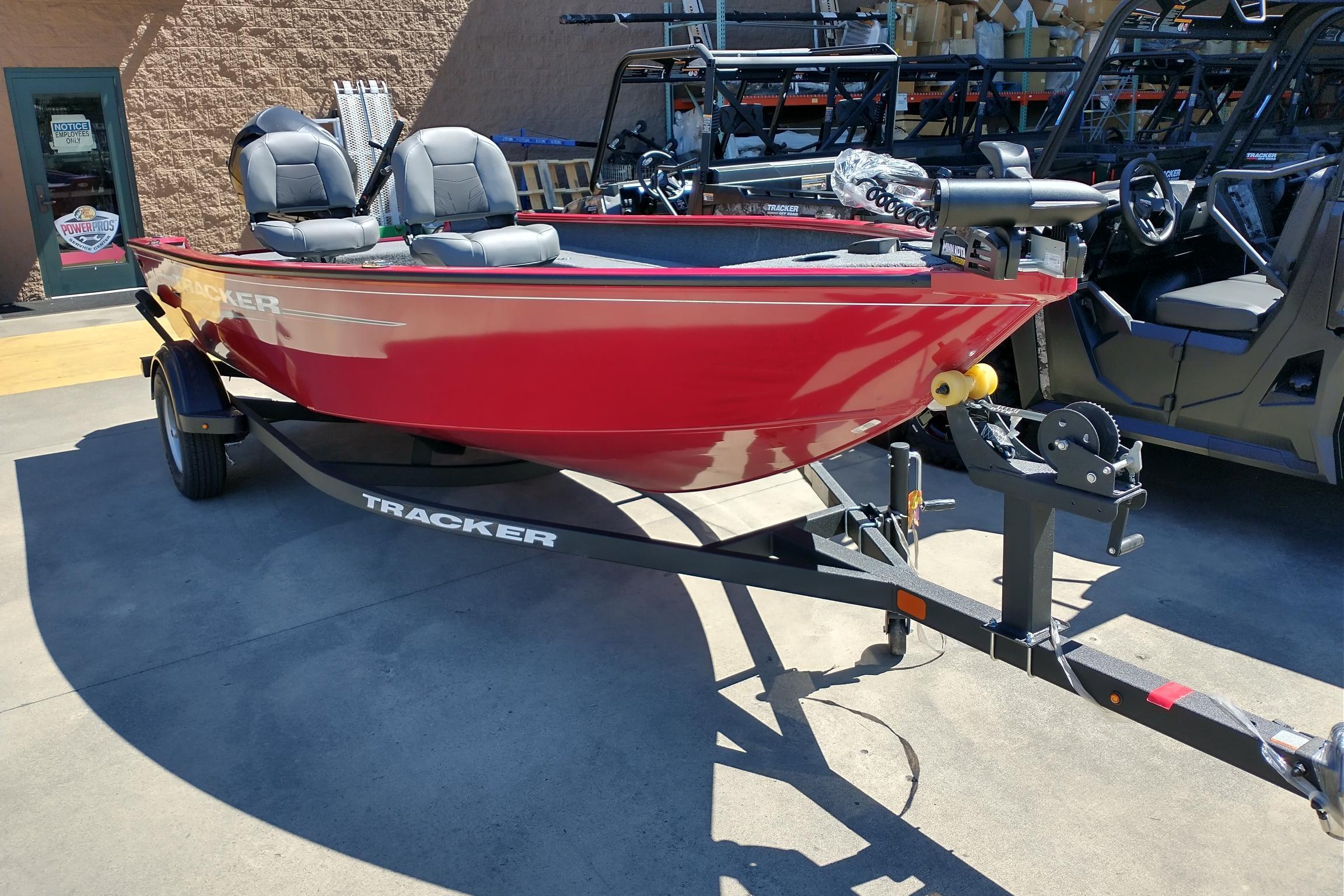 2025 TRACKER SUPER GUIDE V-16 T | Bass Pro Shops